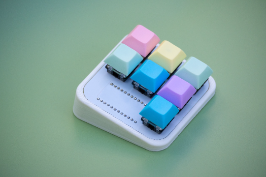 ZMK 7 Hotswap & RGB Underglow Mechanical Macropad -- (Qmk/Vial) Easily